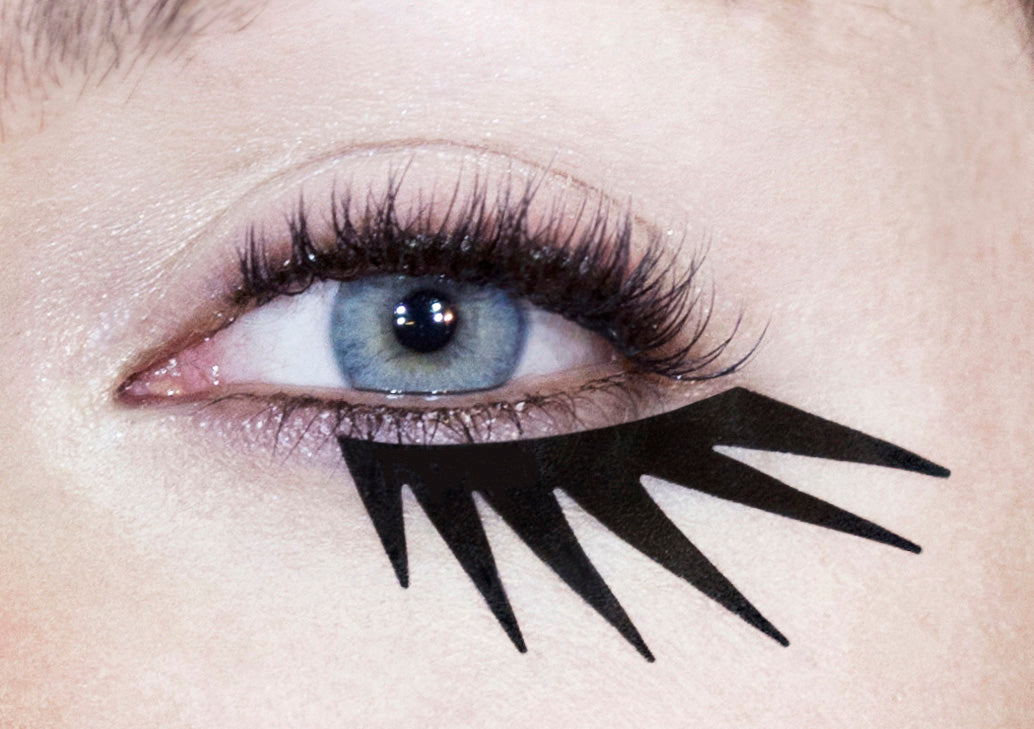 Stick-on eye flashes from MILY MAKE UP