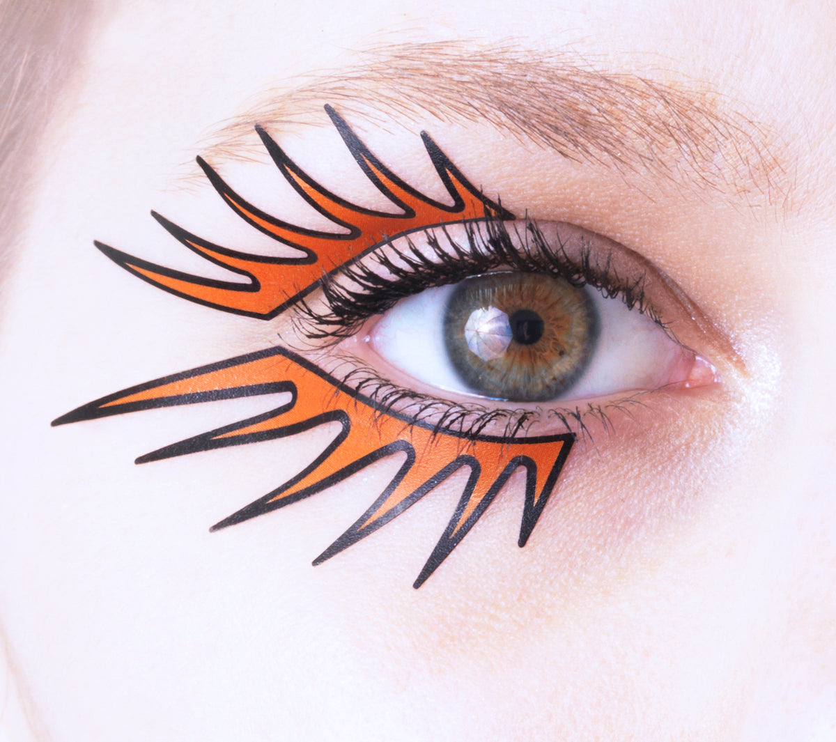Stick-on colored eyeflashes from MILY MAKE UP